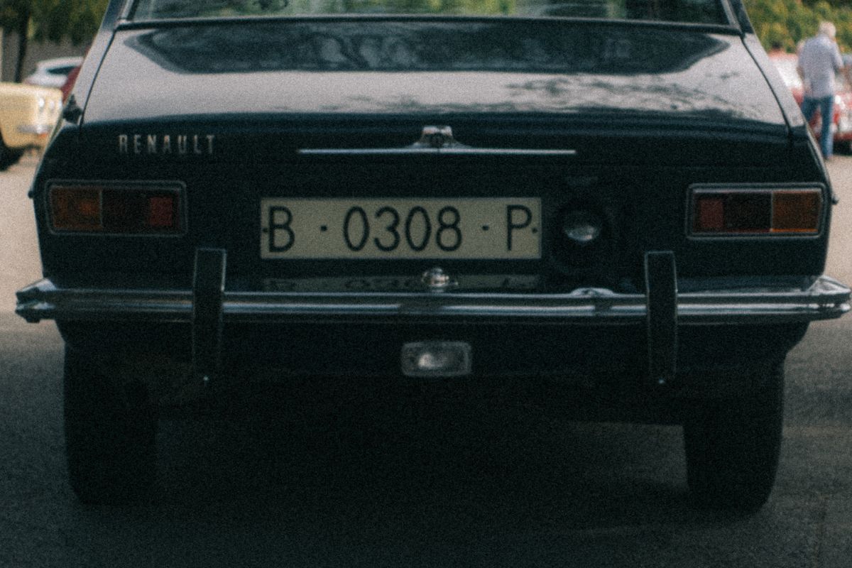Voiture de légende : Renault 12 - Logo Voiture