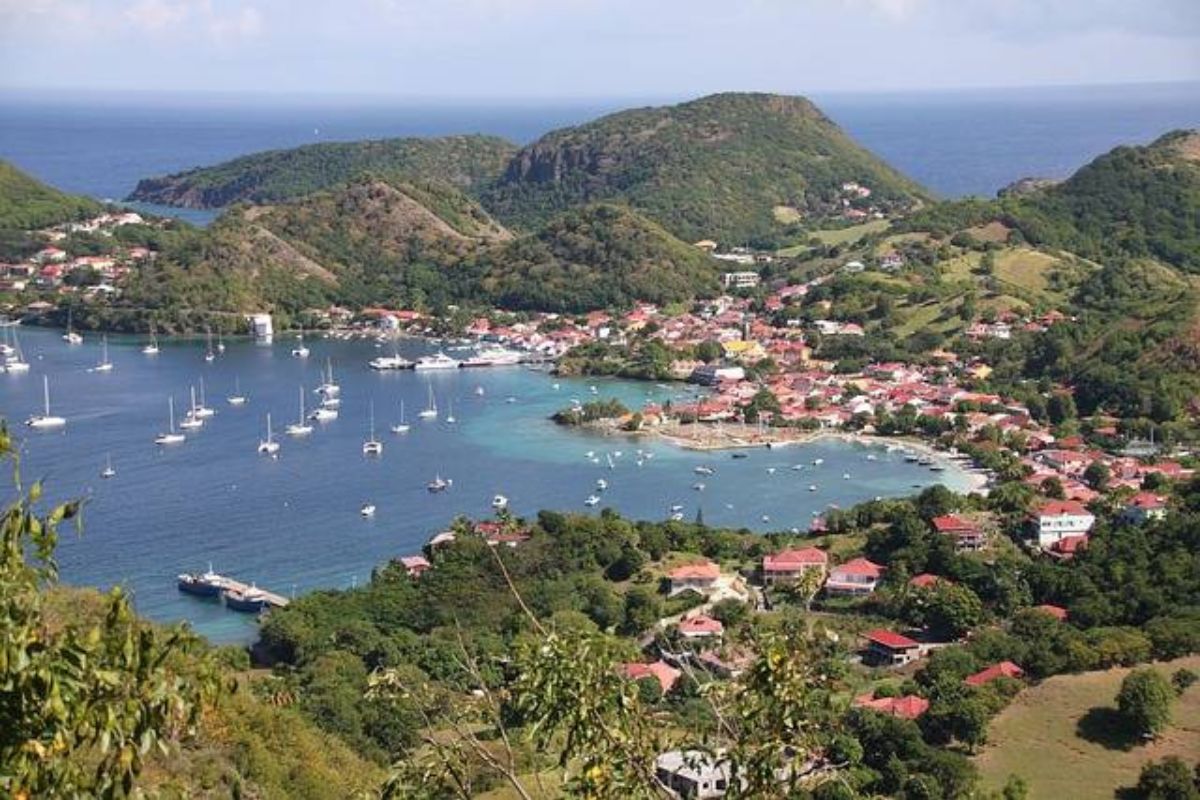 De l'aéroport de Guadeloupe aux plages : votre voiture sans compteur de ...